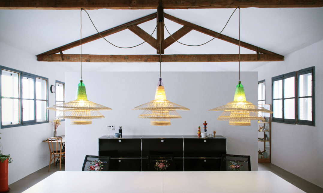 Pet Lamp Project - turning plastic bottles into lighting | Decomag